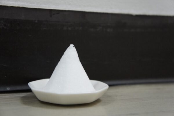 盛り塩の作り方【簡単】100均で全て揃う!ただ注意点もあり!? | エンタメLab